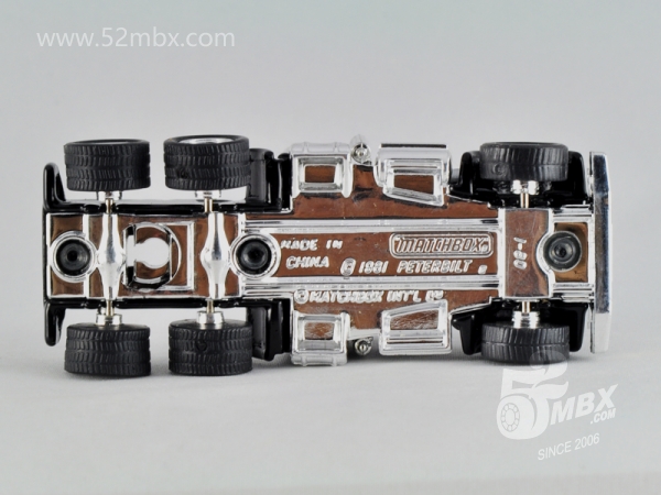 Matchbox MB307, Peterbilt® (359 Conventional Cab with Mirrors & Antenna)